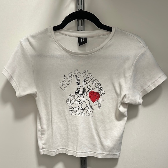Realisation Par | Tops | Realisation Par White Crop Top With Graphic ...